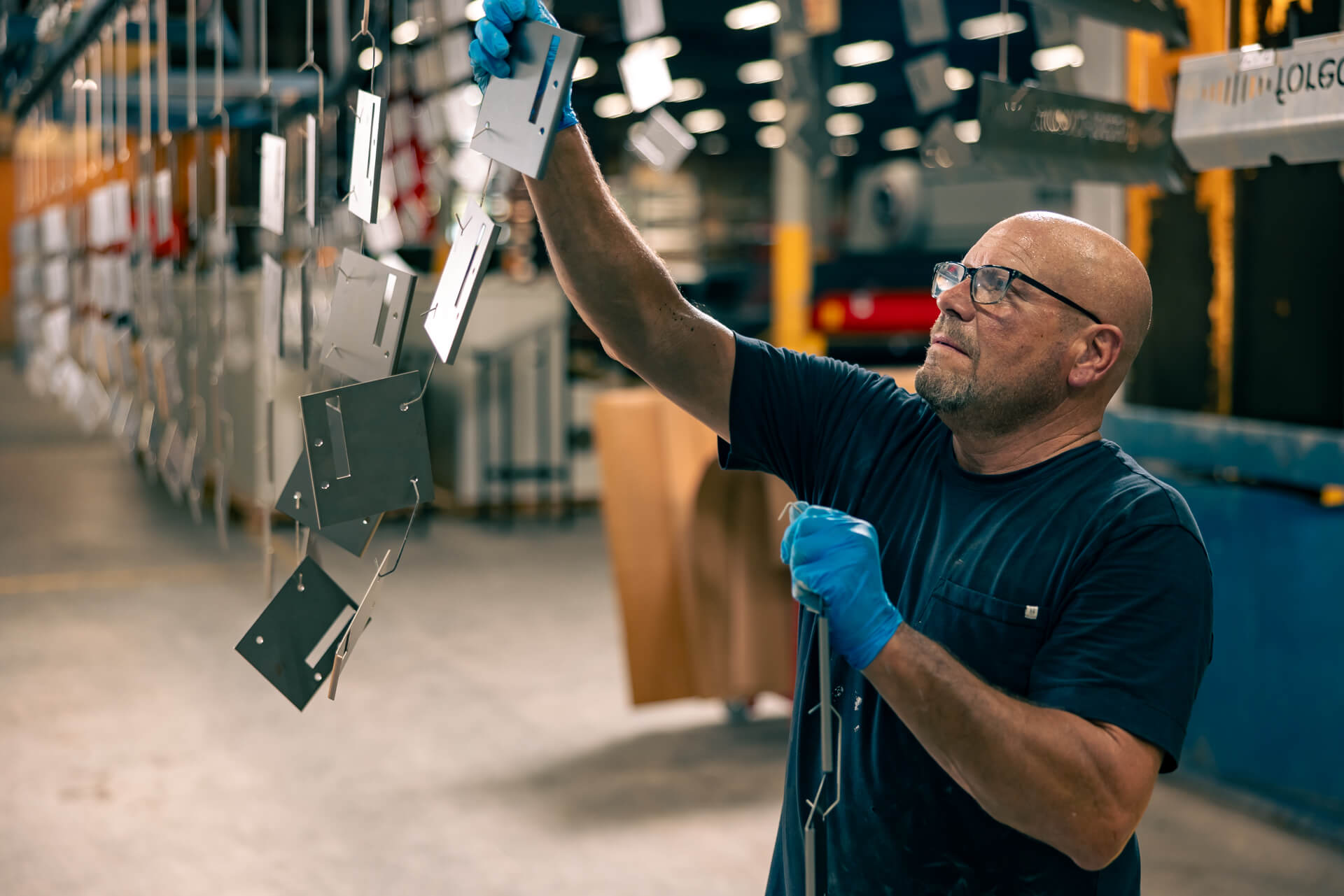 Powder Coating for Enhanced Product Finish | Seconn